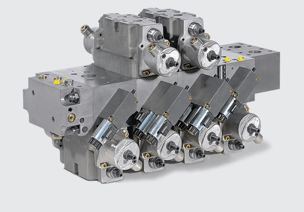 Closed Loop VS Open Loop Hydraulic Systems - CrossCo