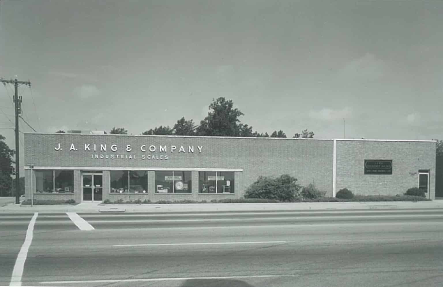 AATCC And ISO Grey Scales For Stain Evaluation From Cross