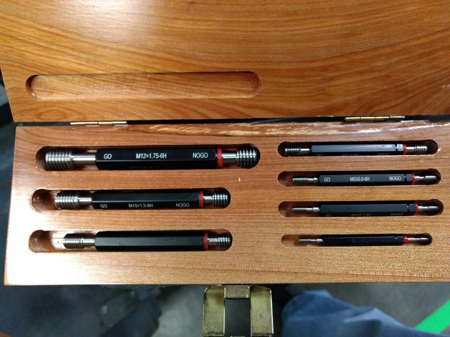 Thread Gauge - Definition & Examples - CrossCo