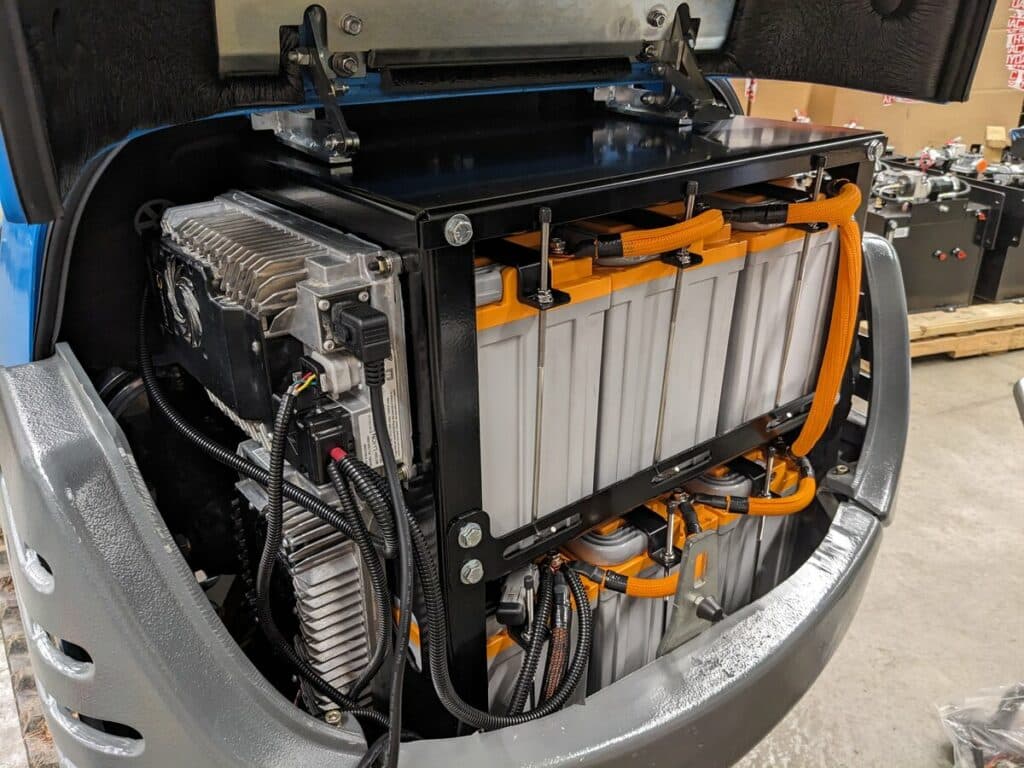 Electromotive Force (EMF) - Definition & Examples - CrossCo